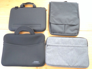 【ダイソーの最新PCバッグ4選比べてみた】どれが使いやすい？神コスパPCバッグはこれだ！ | bizSPA!
