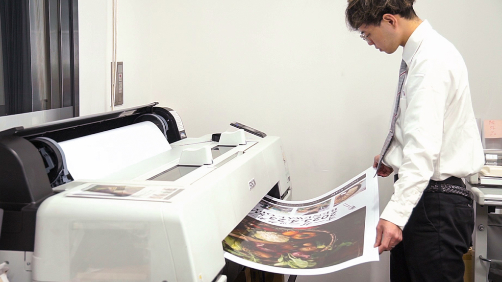 あのCM「部長、資料が間に合いません（涙）」で印象的なアクセアの秘密に迫る！ | bizSPA!