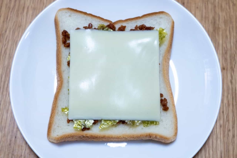 雪印100年の歴史を支えた「とろけるチーズ」誕生秘話＆簡単おつまみレシピ | bizSPA!